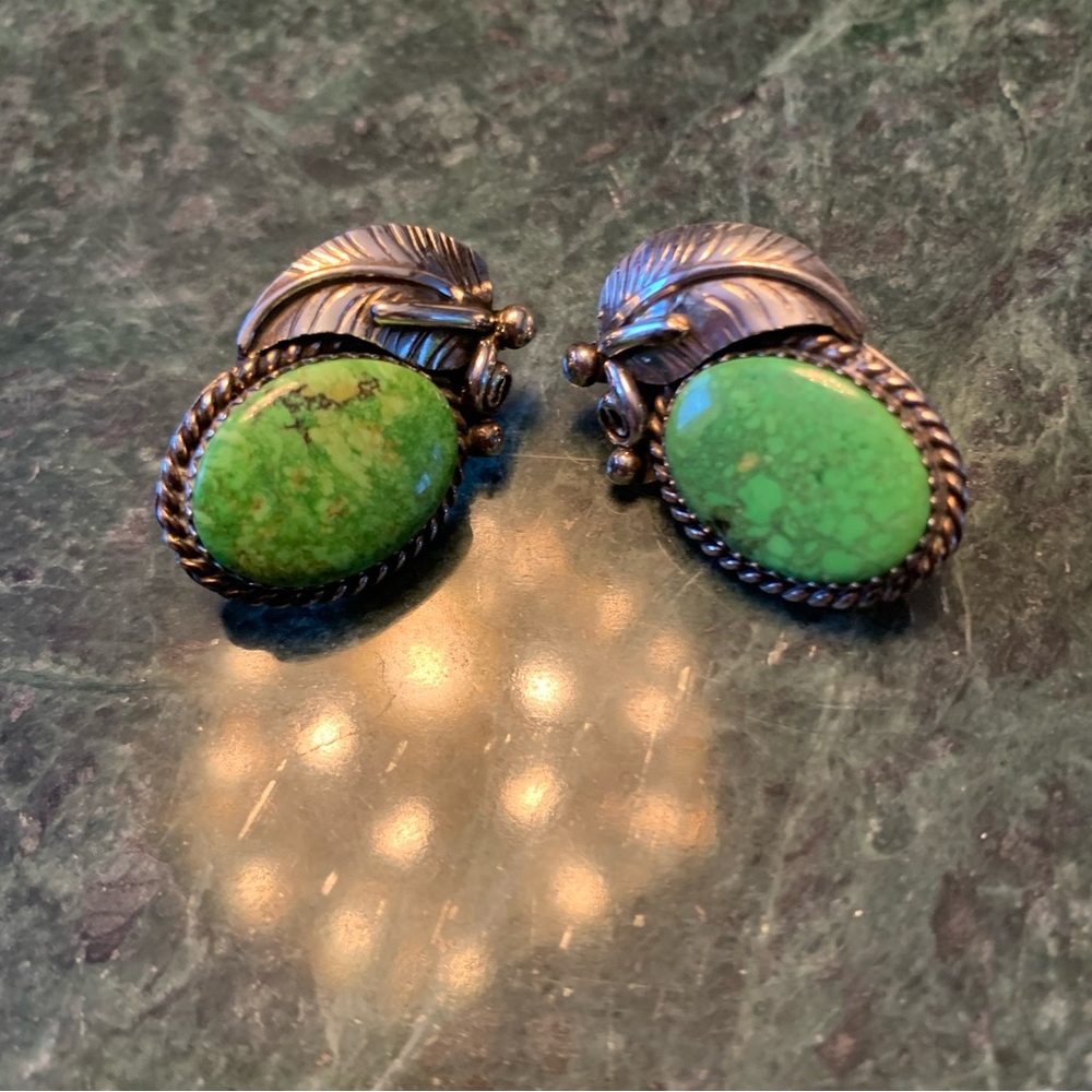 Pair Of Gaspeite Artisan Navajo Sterling Post Earring… - Gem